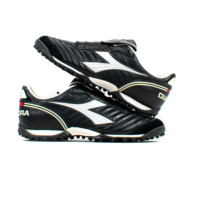 Shop All Classics – Page 2 – Classic Soccer Cleats