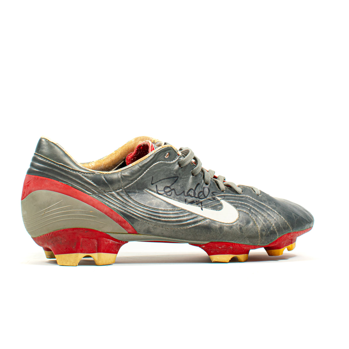 Ronaldo Nazario R9 Match Worn 2002 World Cup Mercurial Vapor Boots vs ...