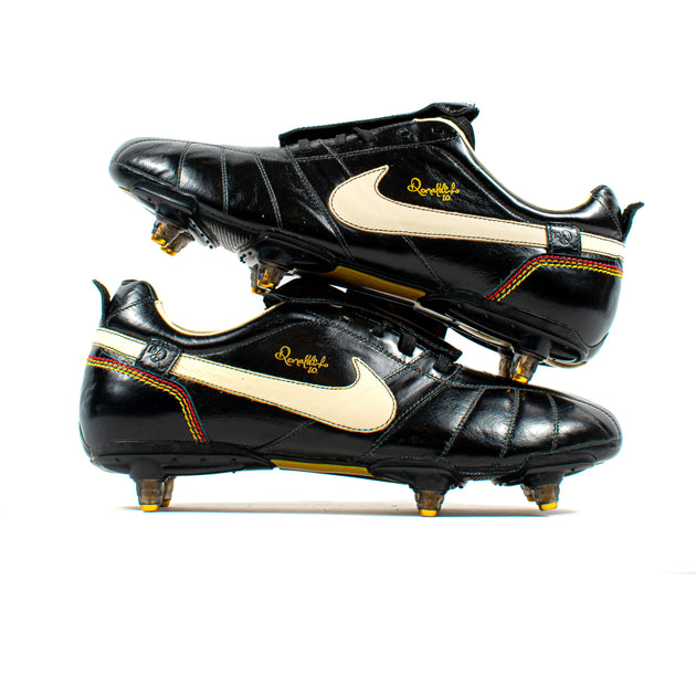 Tiempo – Classic Soccer Cleats